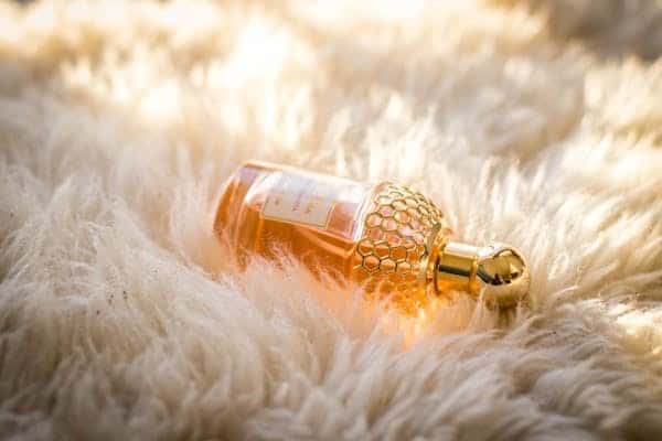 The Exotic Allure of Saffron Perfume: A Guide to Wearing This Luxurious ...