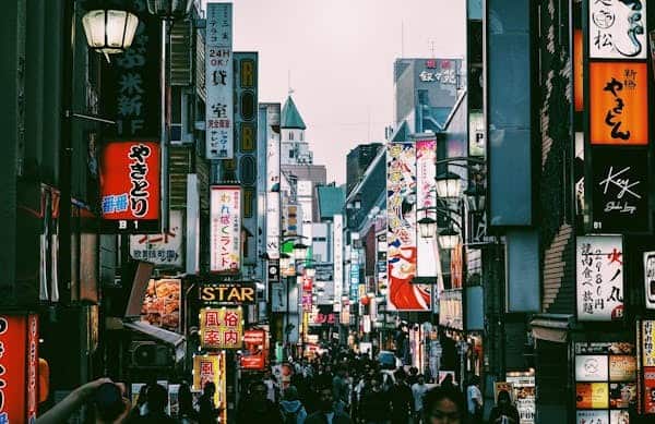 How Signs and Decals Promote Safety in Everyday Life | Gearfuse