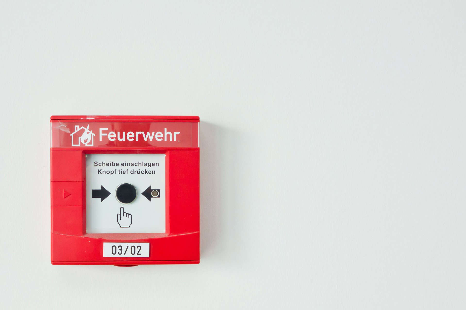 Wireless Fire Detectors and Their Role in Smart Homes | Gearfuse
